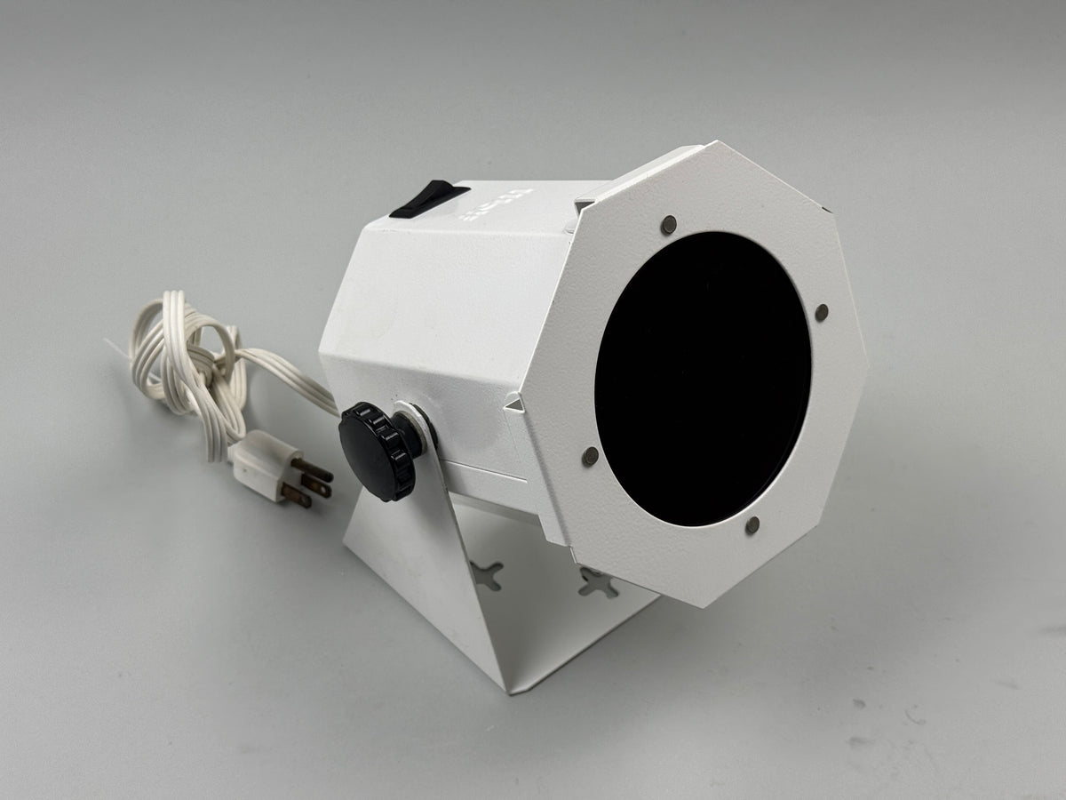 WOLF 19198 X-Ray Swivel Dark Room Safelight Light – Puma Export, Inc.